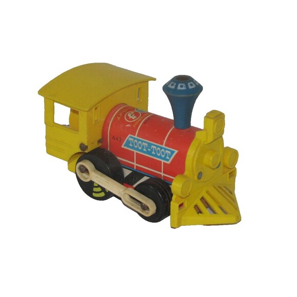 Fisher-Price | Toys | Fisher Price Toot Toot Engine No 643 Vintage 972 ...